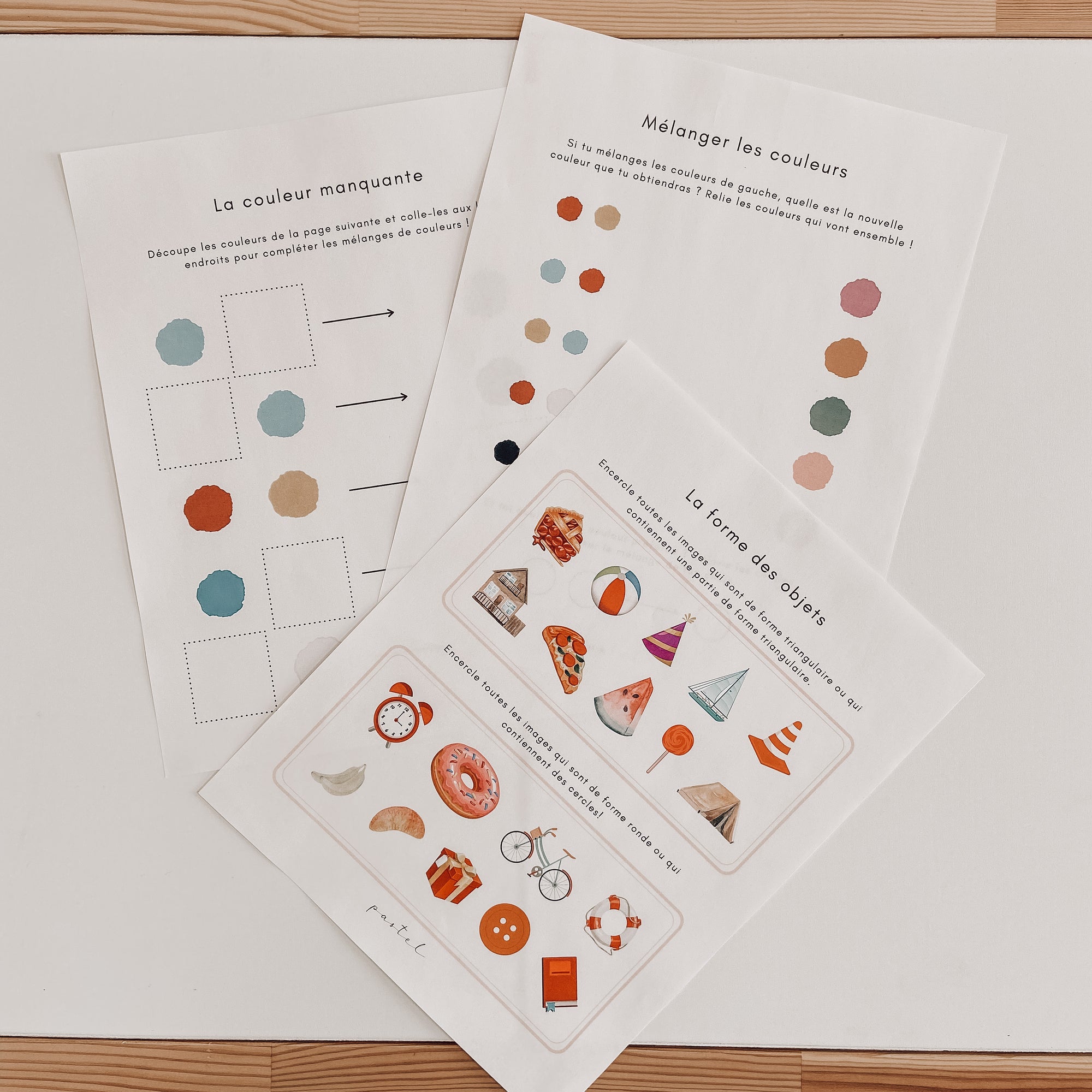 Cahier d'activités à télécharger - Formes & couleurs