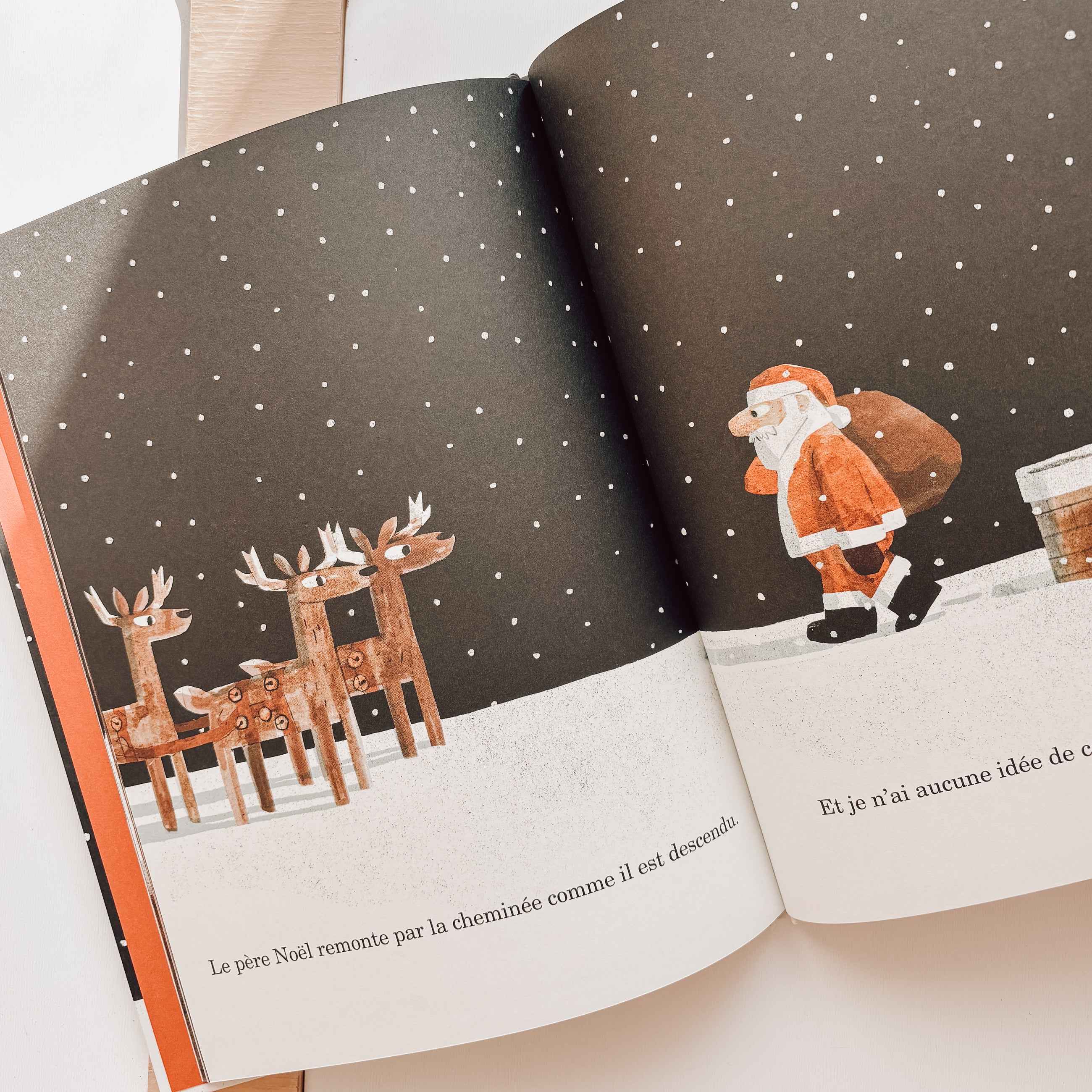 Livre d'histoire - Comment fait le Père Noël pour passer par la chemin